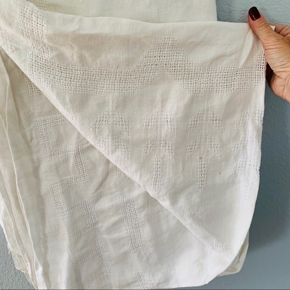Dining | White Cottage Farmhouse Woven Tablecloth Linen | Poshmark